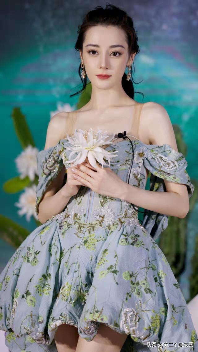 Passers-by praised the beauty of Reba's live broadcast, Song Zude ...