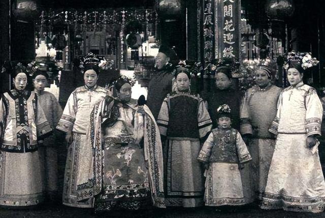 The concubines of the Qing Dynasty were selected by thousands of people ...