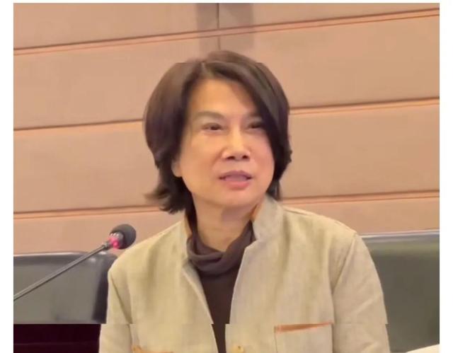 Dong Mingzhu personally refuted the rumors of her love affair with Wang ...