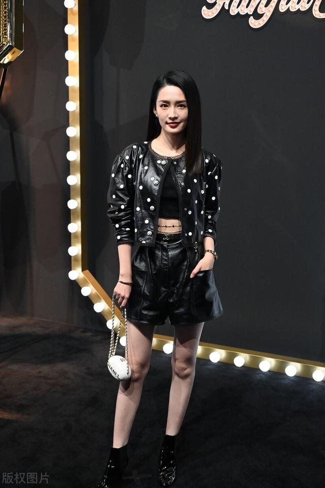 Li Qin's light and mature charm - iMedia
