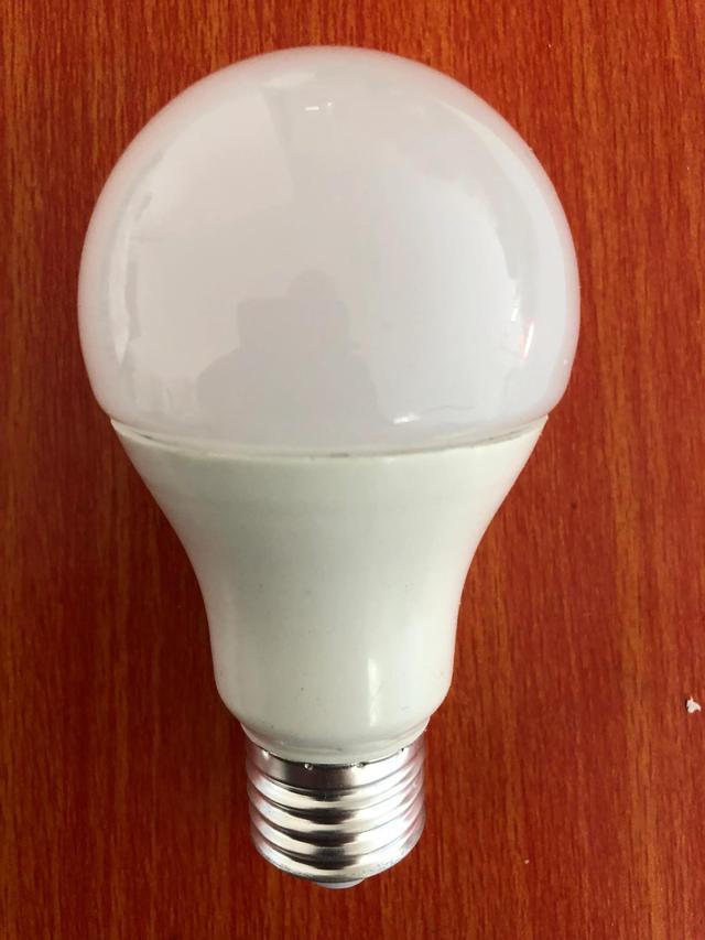 LED bulb disassembly and electrical schematic diagram and parameters ...