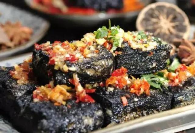 Stinky tofu, a traditional Chinese snack, only Changsha stinky tofu is ...