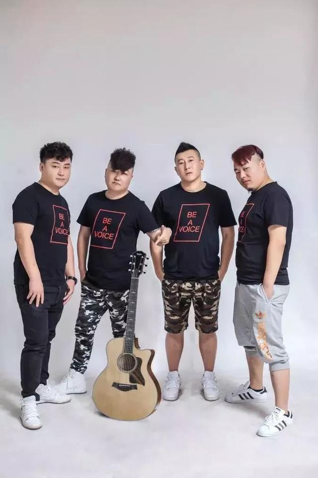 Rock singers sing love songs, and Lightyear band Momo interprets ...