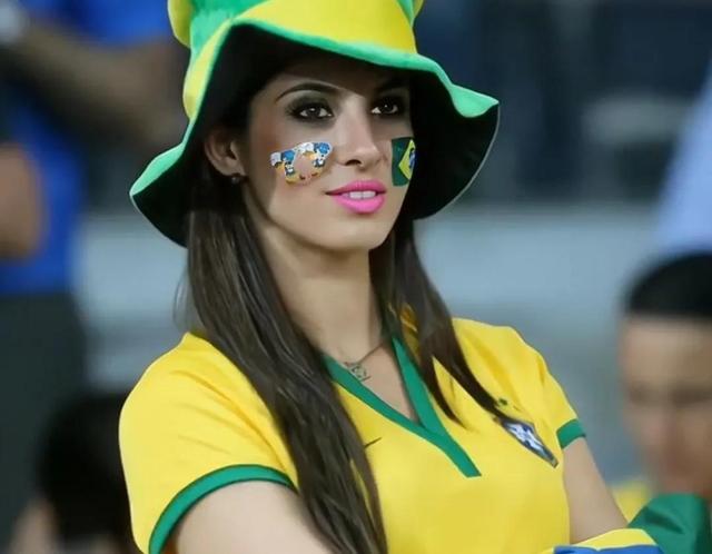 World Cup female fans - iMedia