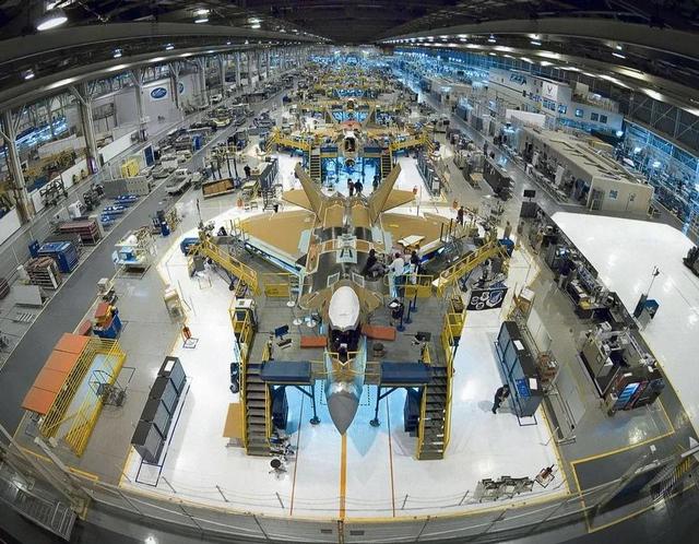 J-20 pulsating output finally released: 8 days a new record! F22's ...