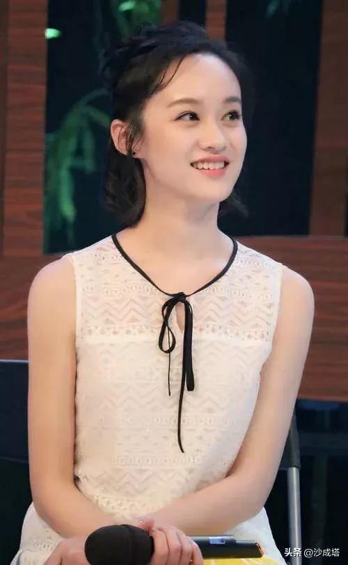Sexy and charming Lu Yanqi - iMedia
