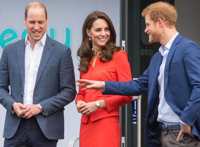 Will Prince William hug Prince Harry again only after divorcing Meghan ...