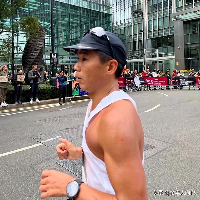 Brother Lin Xiaofeng appeared in the UK to participate in the marathon ...