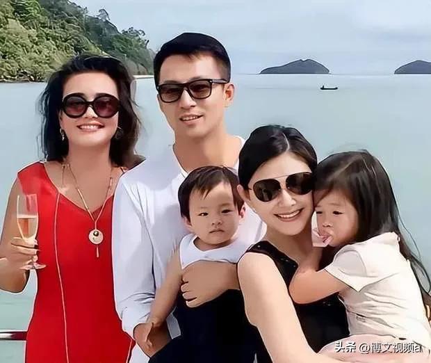 Zhang Lan Xiao S has been on the hot search successively, the former's ...