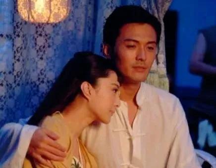 Yu Xiaowei, fell in love with Gao Yuanyuan, married an ordinary wife, only the feet know if the ...