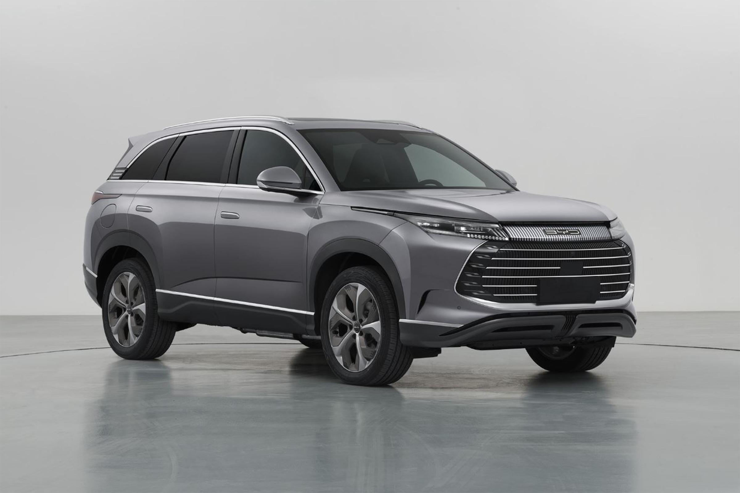 Finally gave up chopsticks hanging interior with large HUD, BYD frigate ...