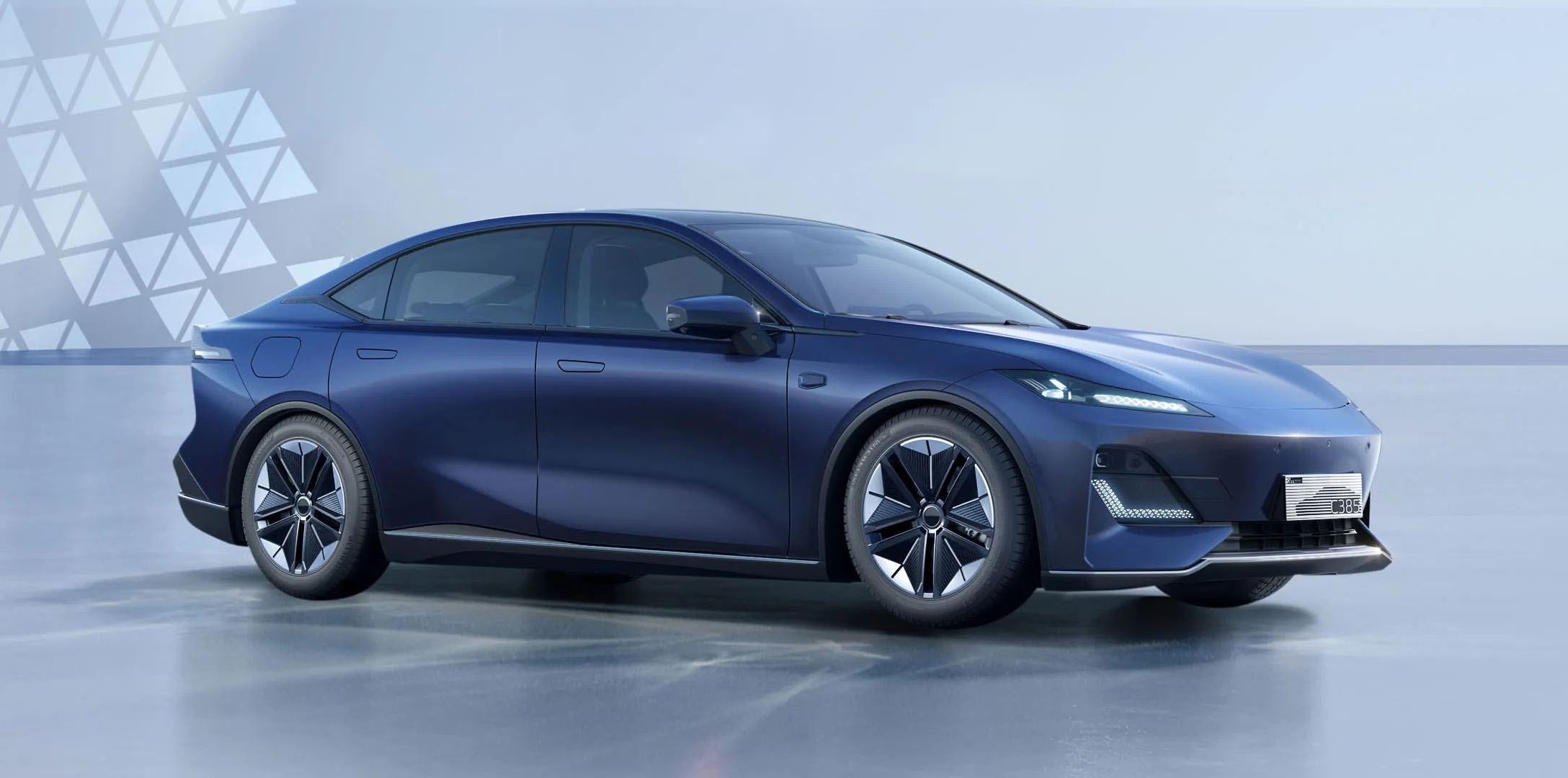 The pure electric version will go first, and the Changan Deep Blue SL03 ...