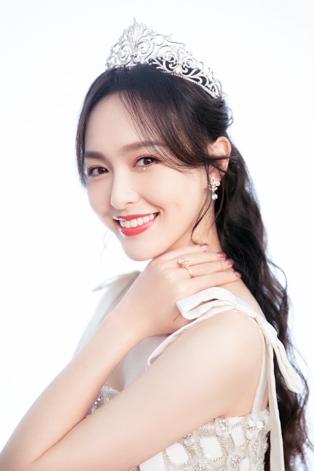 Beautiful pictures of Tang Yan - iNEWS