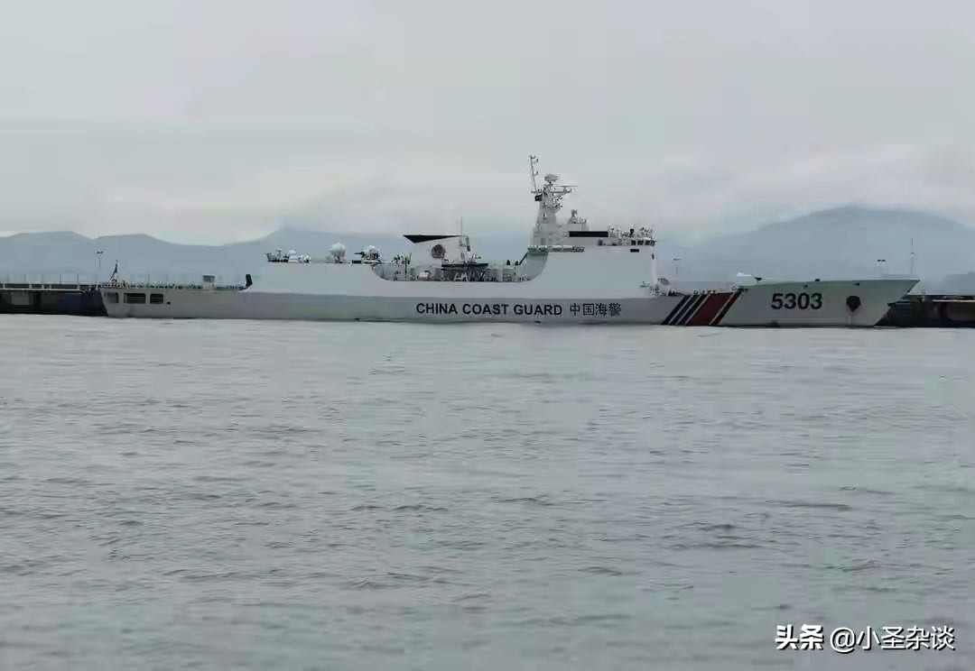 818型巡逻舰：外形酷似054A，火力很强劲，是中国海警主力 - 网际谈兵