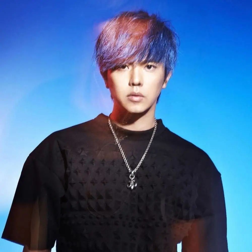 Three artists nicknamed "Little Ghost": Huang Hongsheng died at the age ...