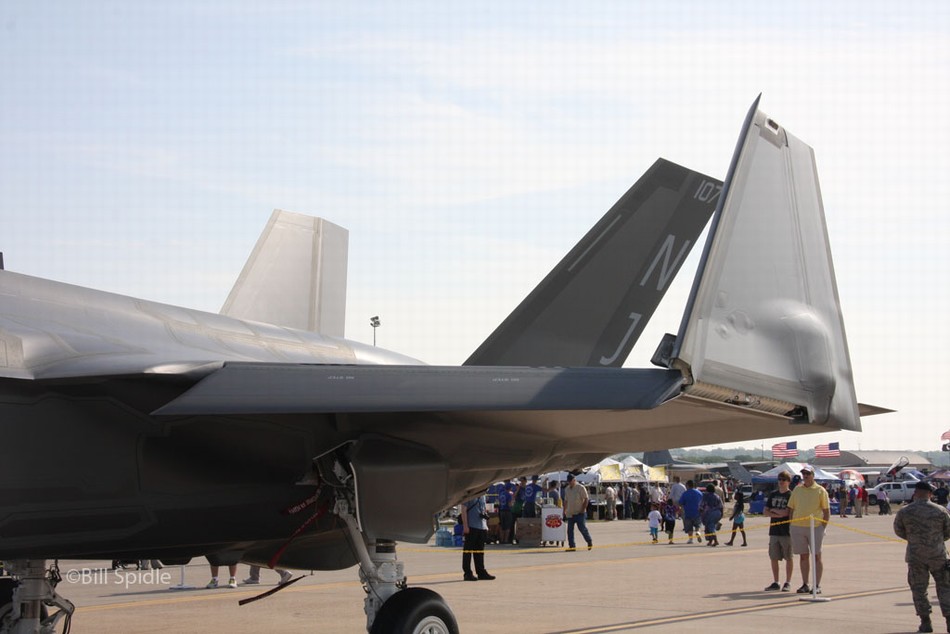 How difficult is it to board a stealth fighter?F35C: Full details of ...