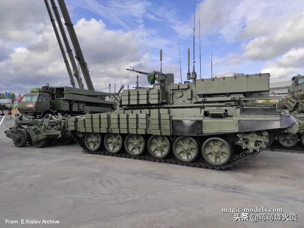 The Russian army has invested in the latest mine-sweeping robot in ...