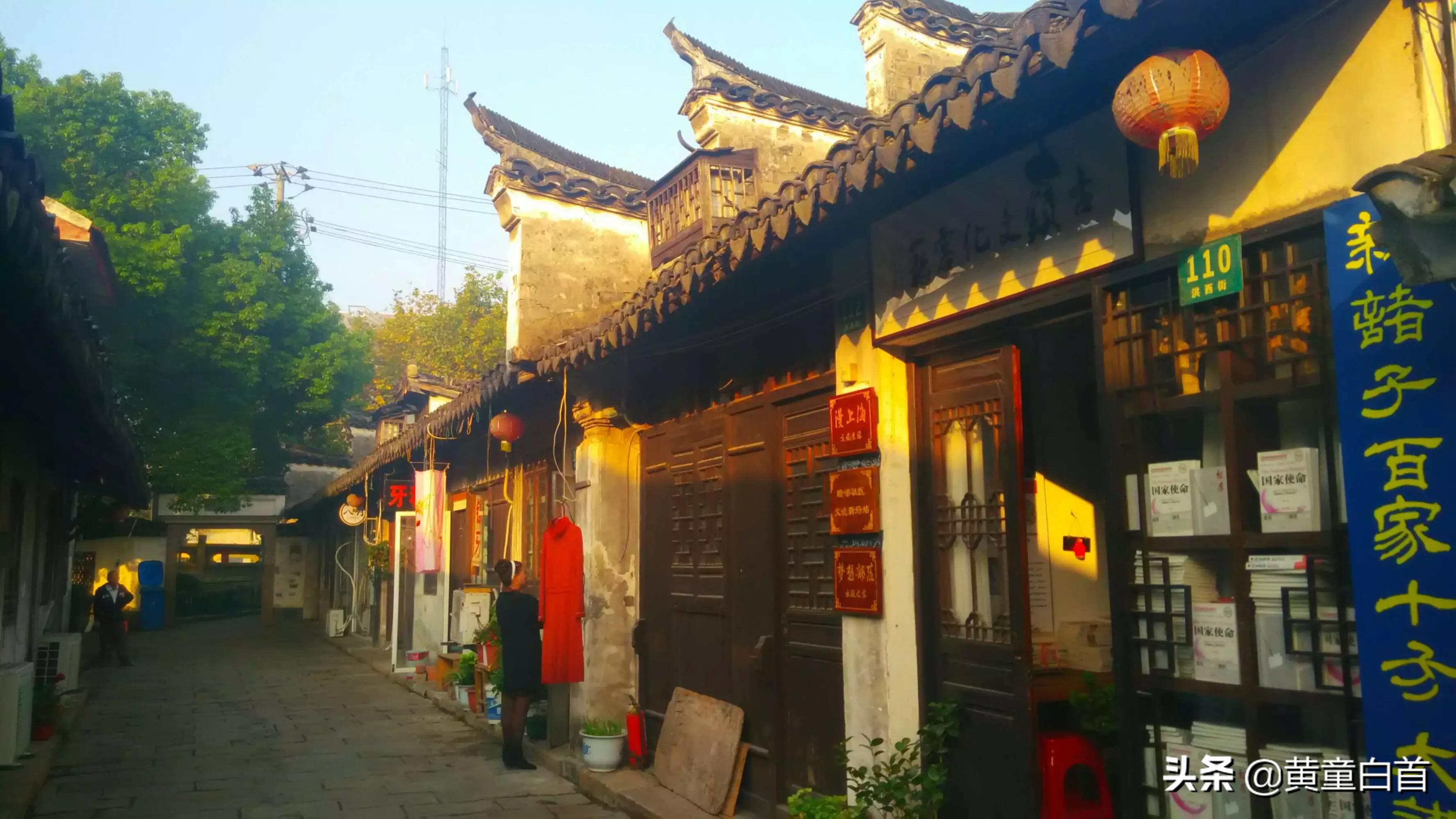 Xinchang Ancient Town in Pudong, Shanghai - iNEWS