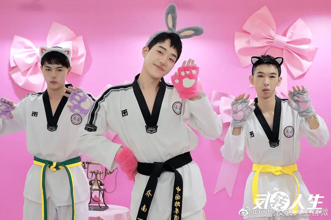 "Reverse Life": Write a reverse plot for "I", give you some warm ...