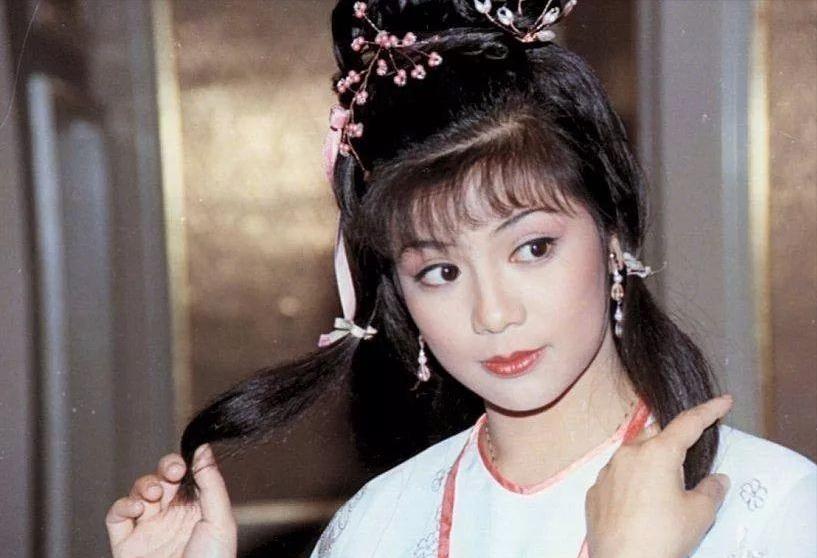 Also playing "Huang Rong", watching Weng Meiling, Ariel Lin and others ...