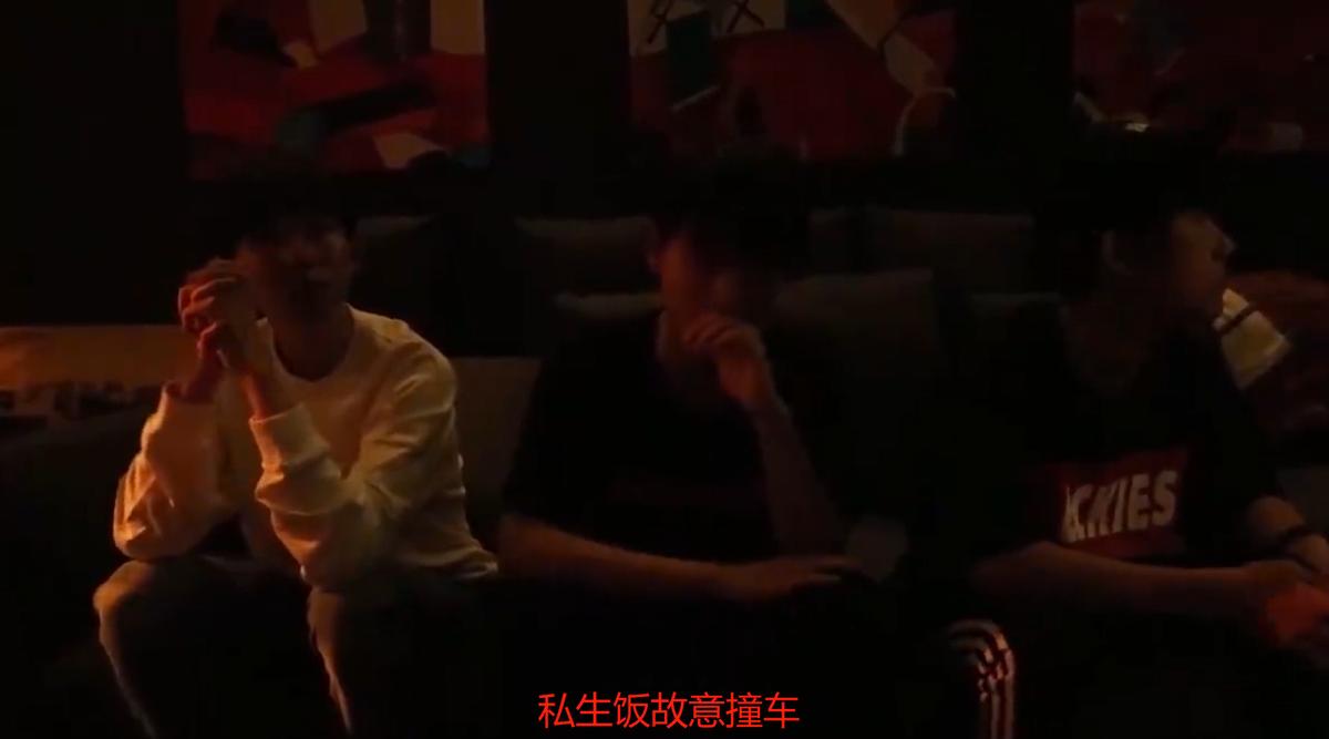 Japanese female fan was arrested for chasing stars with a knife!Chasing ...