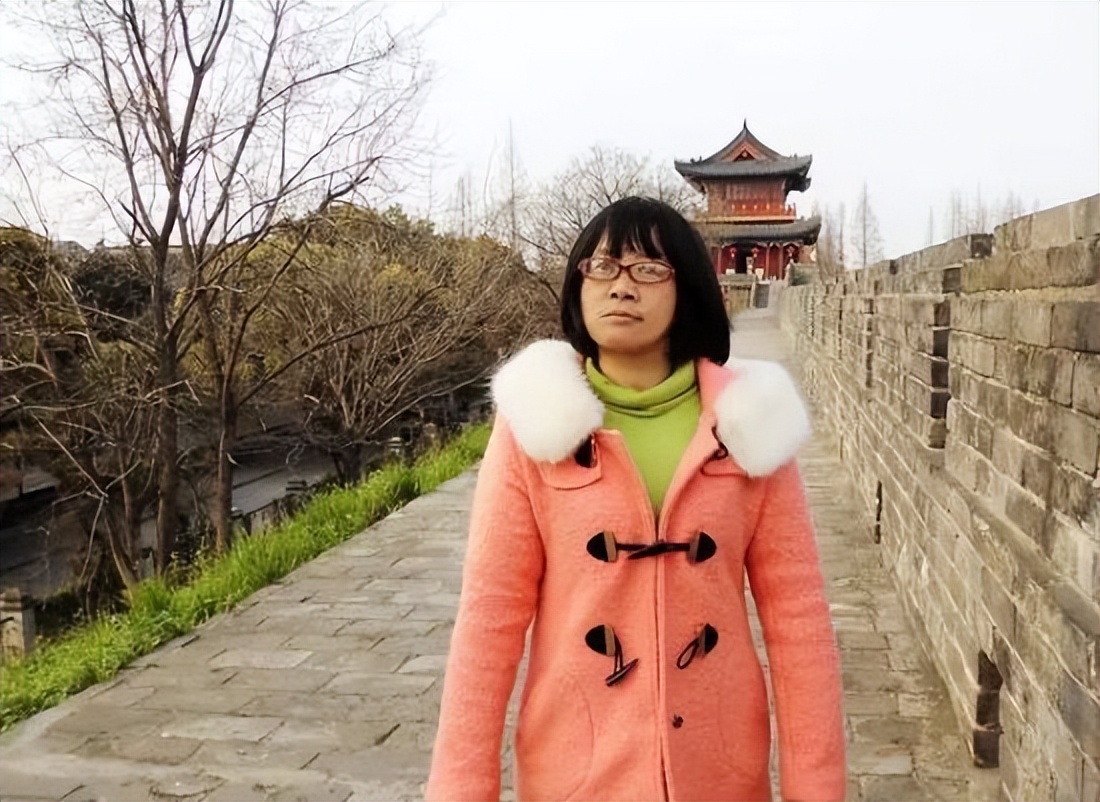 What do you think about the phenomenon of poetess Yu Xiuhua? - iNEWS