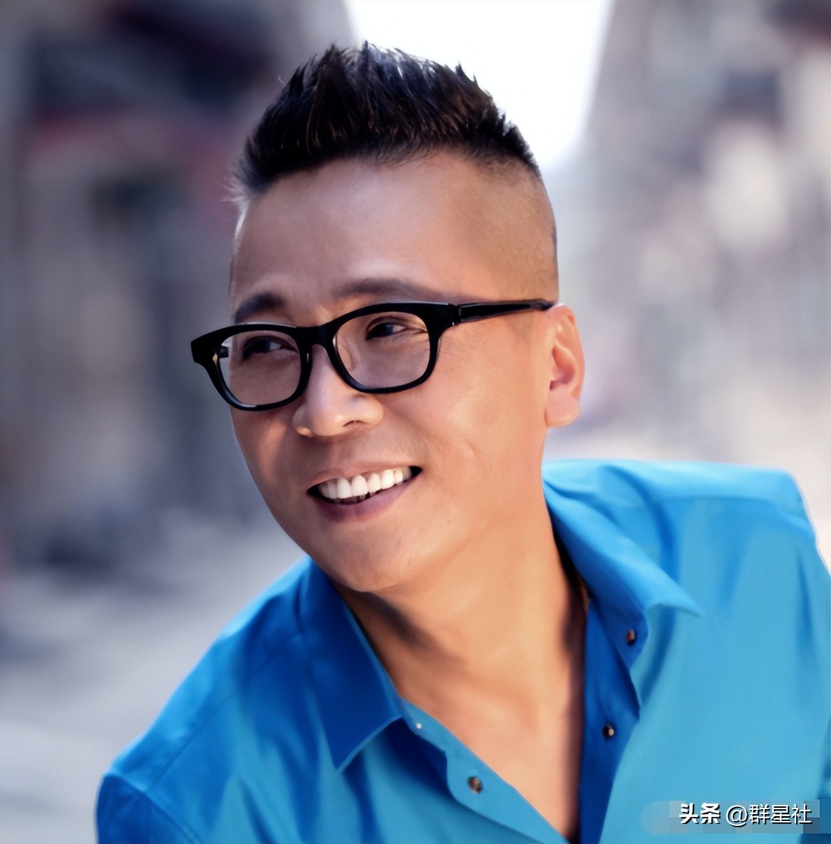 Li Chunbo became famous with his song "Xiao Fang", he fell in love for ...