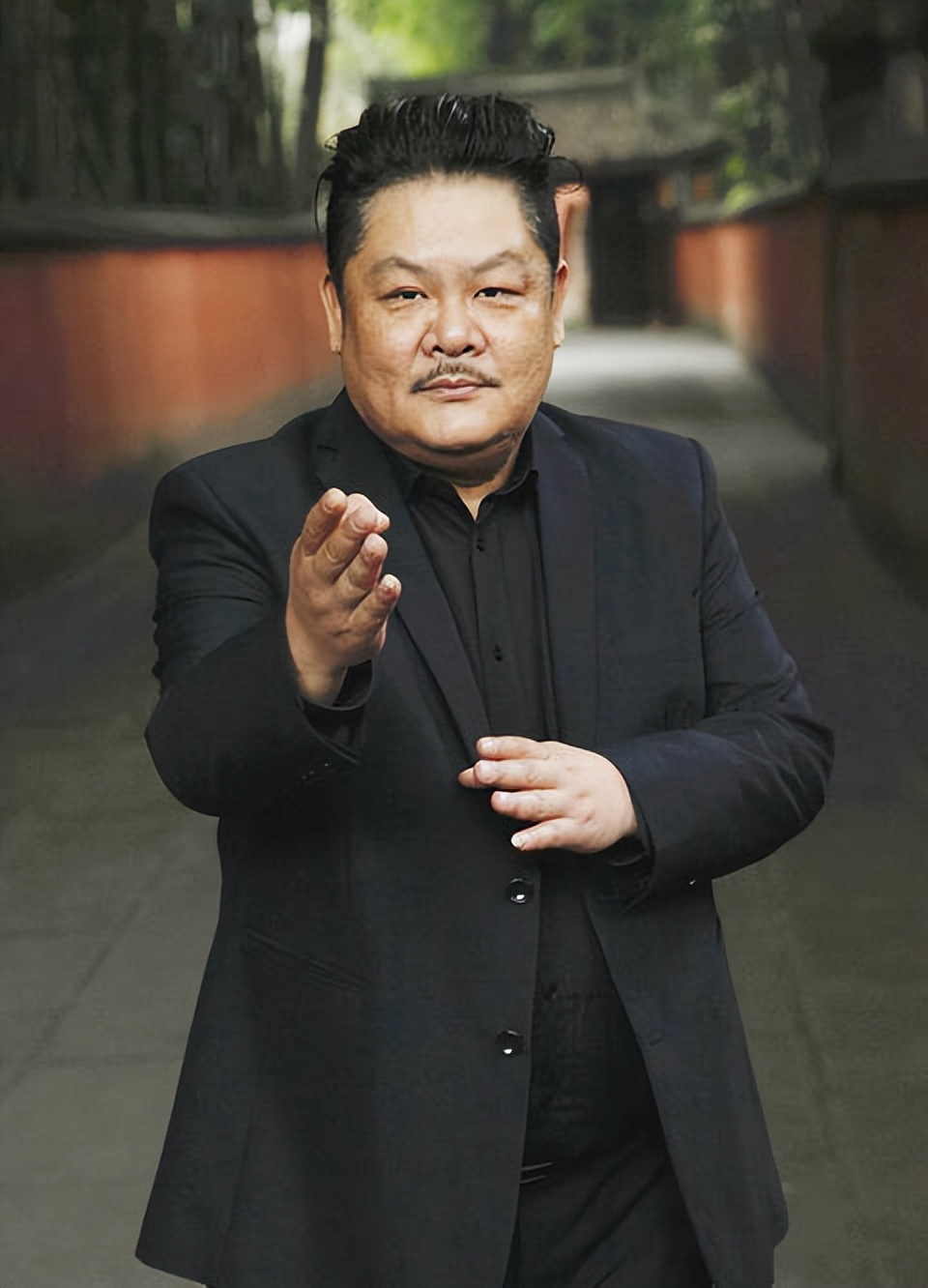 9 male stars with cute names, all of them are burly men, and his names ...