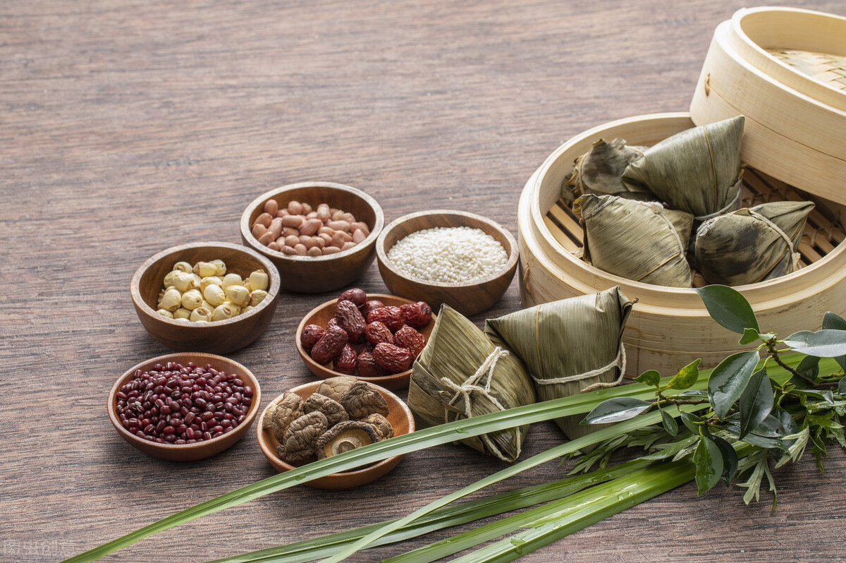 Dragon Boat Festival Battle "Five Poison Moon" - iNEWS