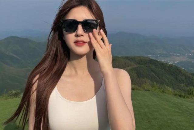"The heroine of the sweet drama" Zhao Lusi, posted 6 travel photos and ...