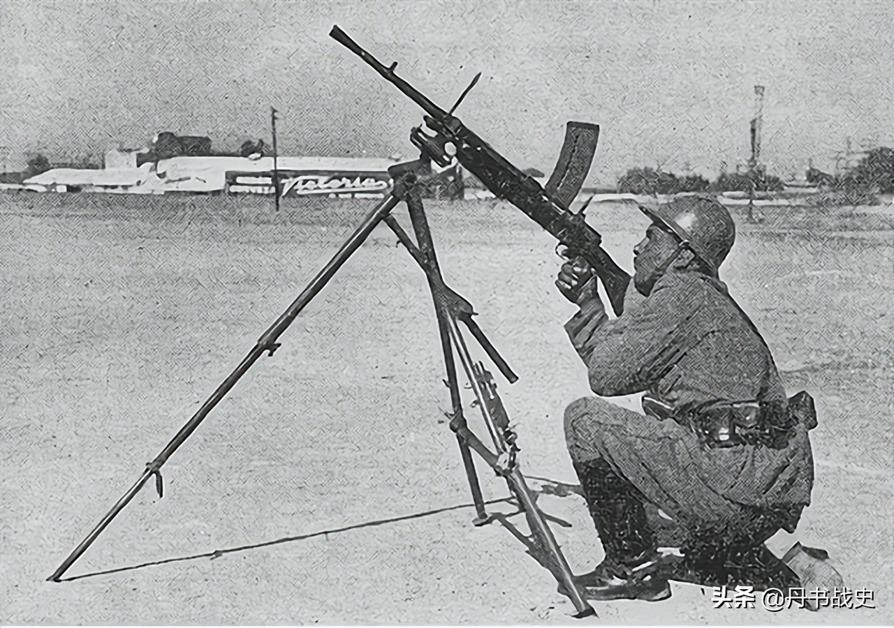 Quality weapon of Mexican production, Mendoza C-1934 light machine gun ...