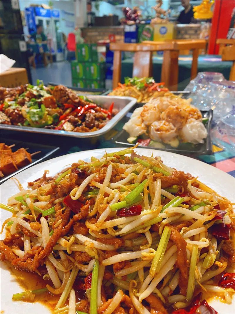 Jining cuisine, which is famous for its fresh, fragrant and salty food ...