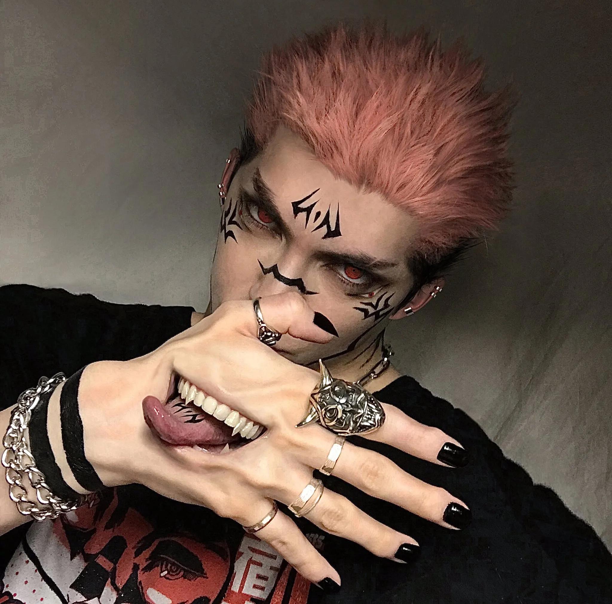 It is said that it is the strongest cos in "Curse Back to War", do you ...