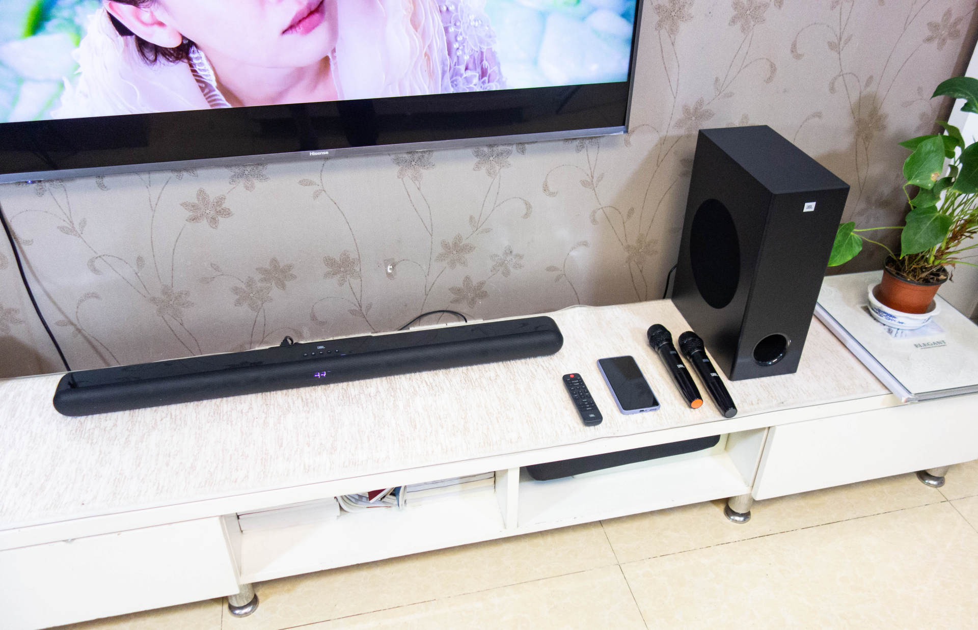 How to turn the living room into a KTV?JBL KTV 350 Echo Wall K song non ...