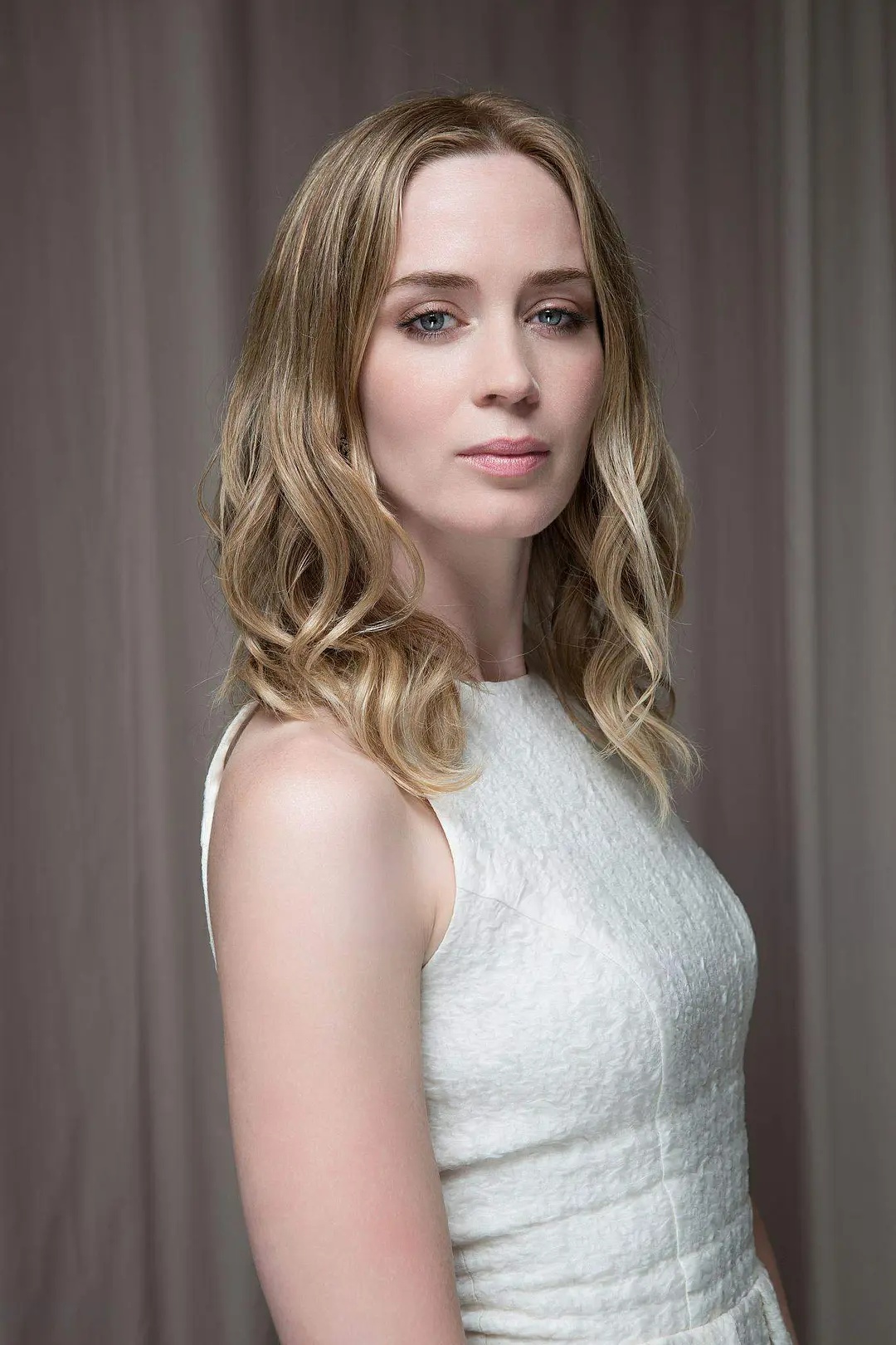 Super stylish Emily (Edge of Tomorrow heroine) - iNEWS
