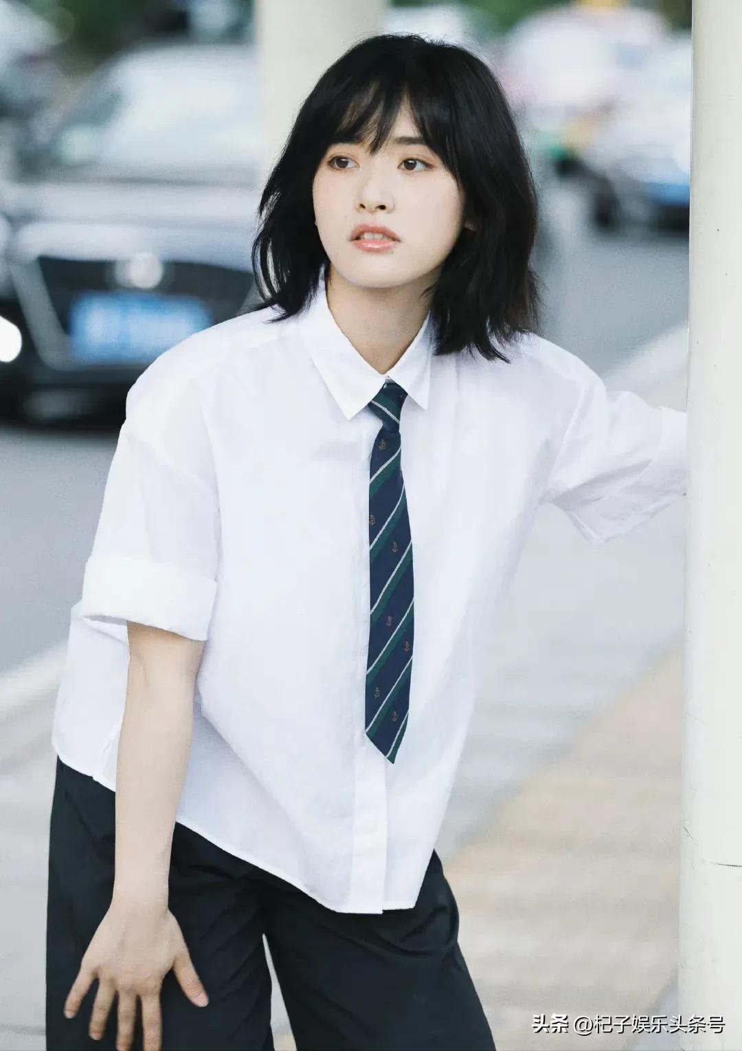 When female stars wear school uniforms, Zhao Liying, Bailu, Ju Jingyi ...