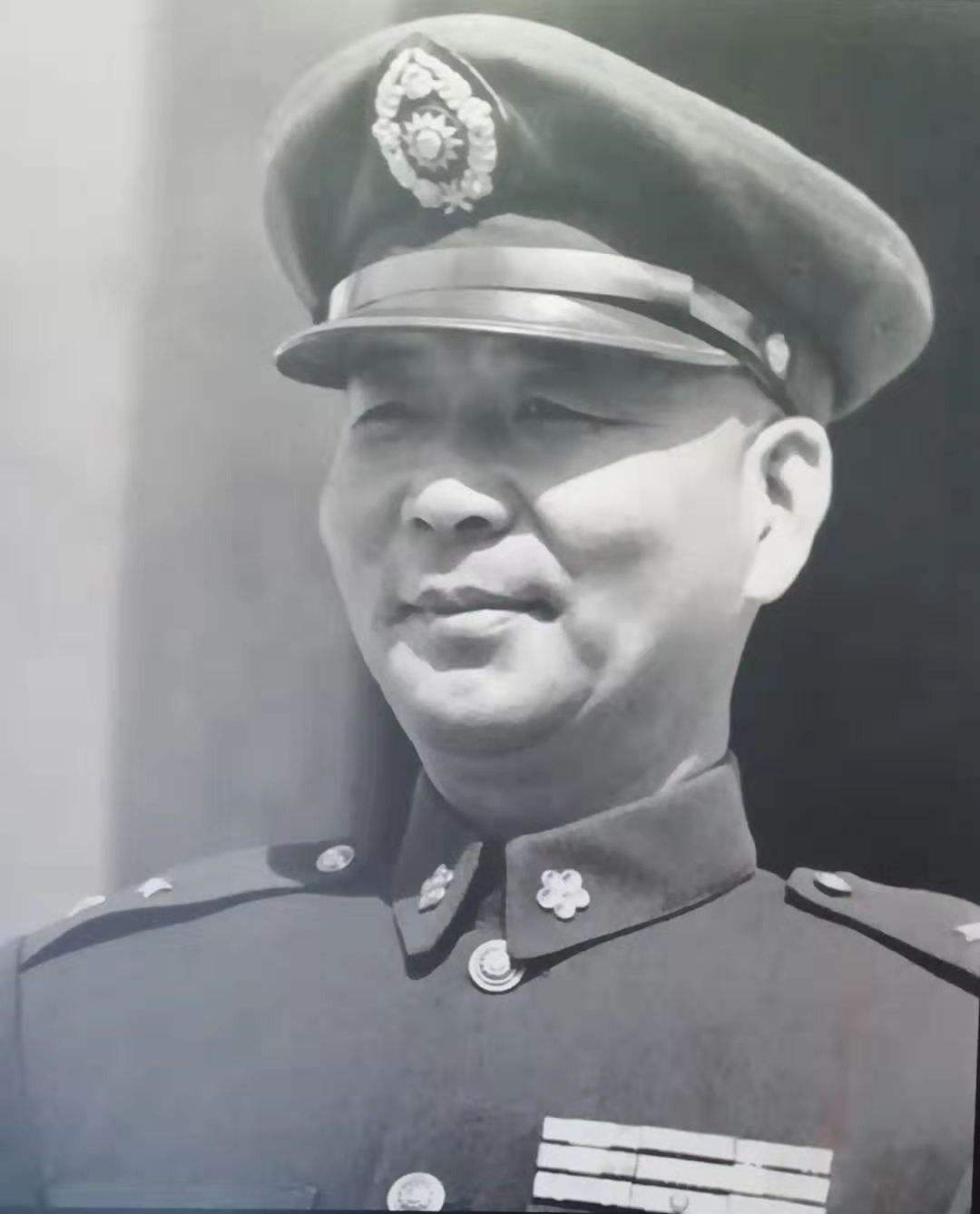 Zhang Lingfu seized a rifle from the People's Liberation Army and ...