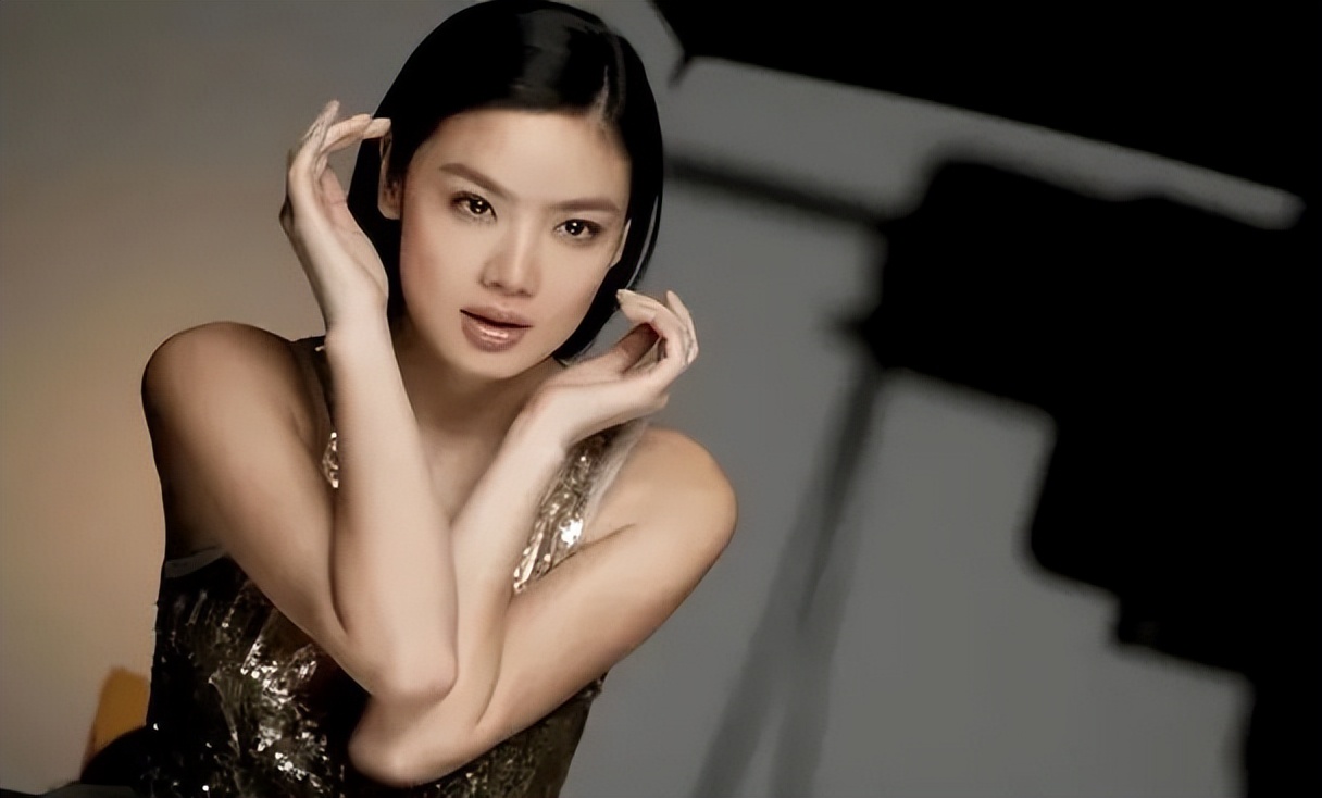 Guo Yixin: Hong Kong young model, Chinese and Korean mixed blood, sweet ...