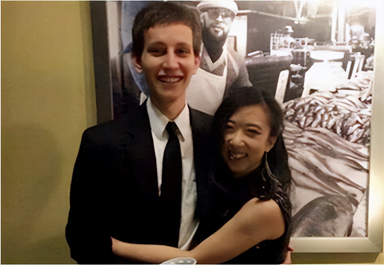 Yang Shuping, who publicly called the foreign air sweet and slandered ...