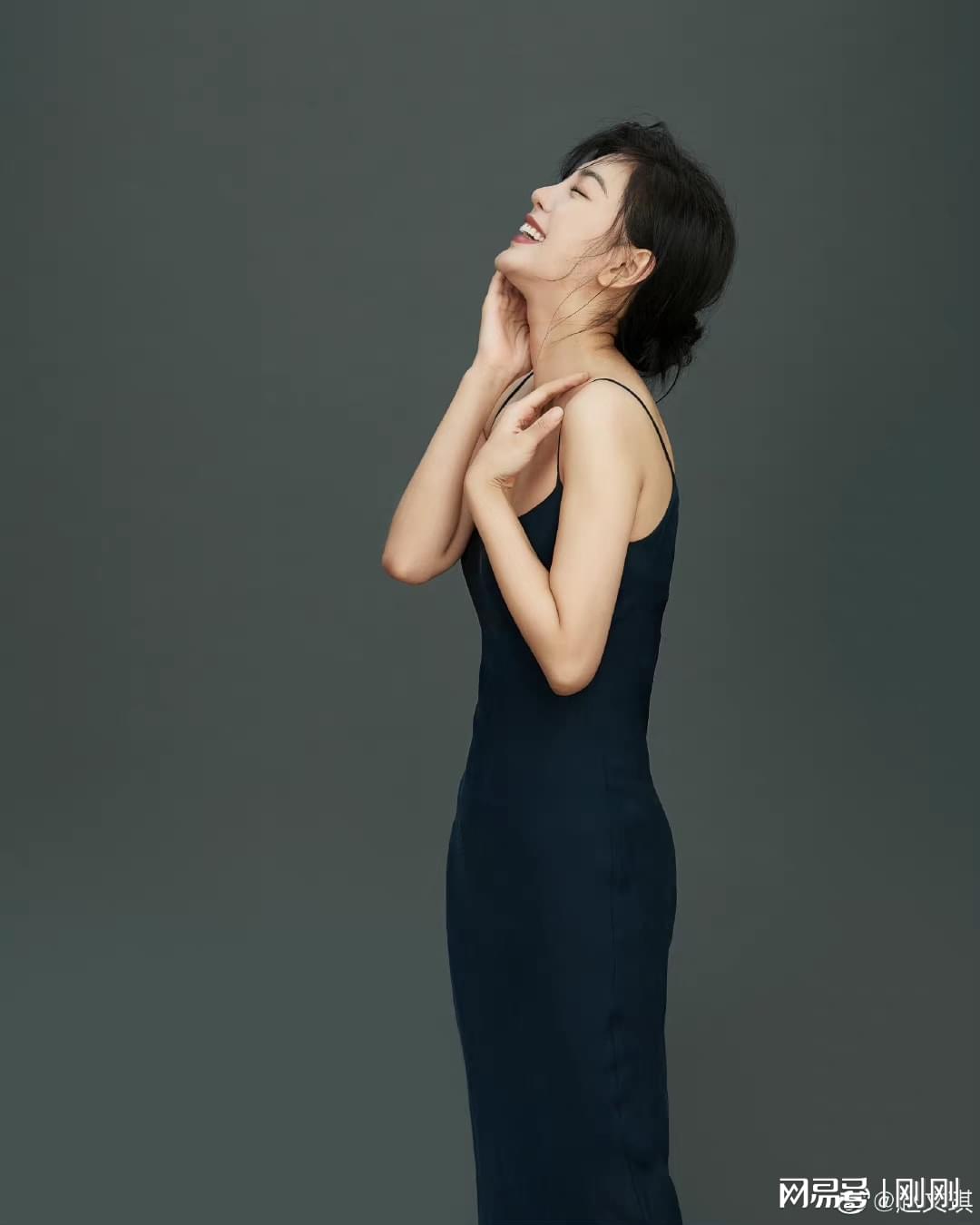 Zhao Wenqi, the most charming goddess in the love apartment - iNEWS