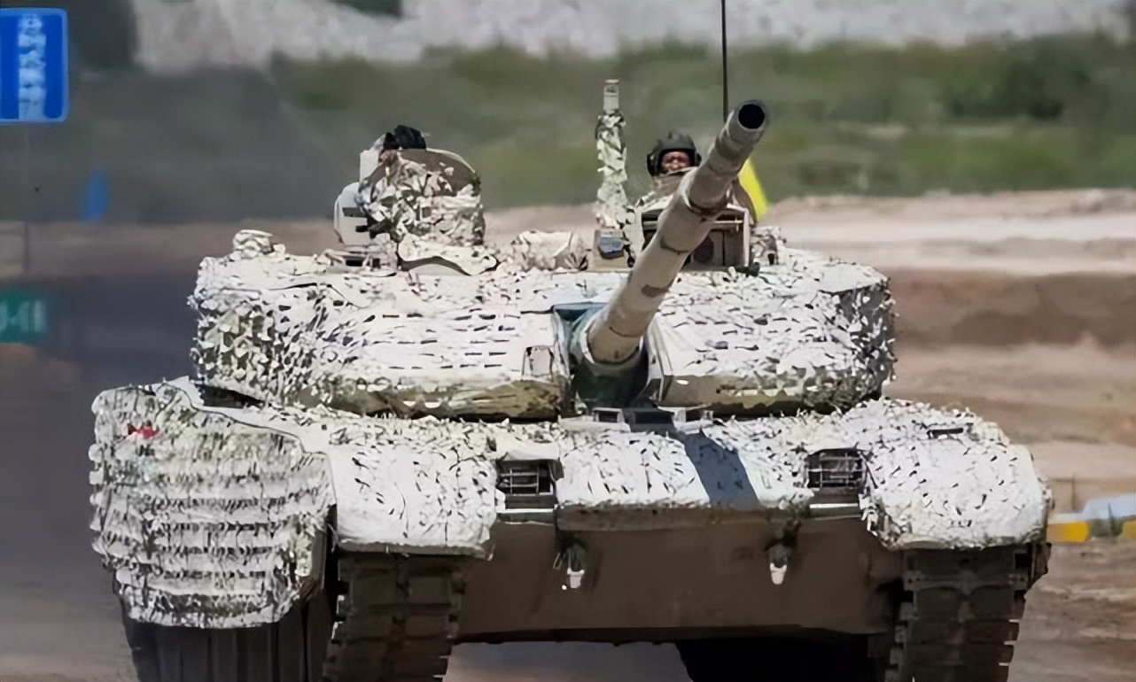 The Russian T90M is wearing a composite camouflage net to fight against the Javelin missile. The ...