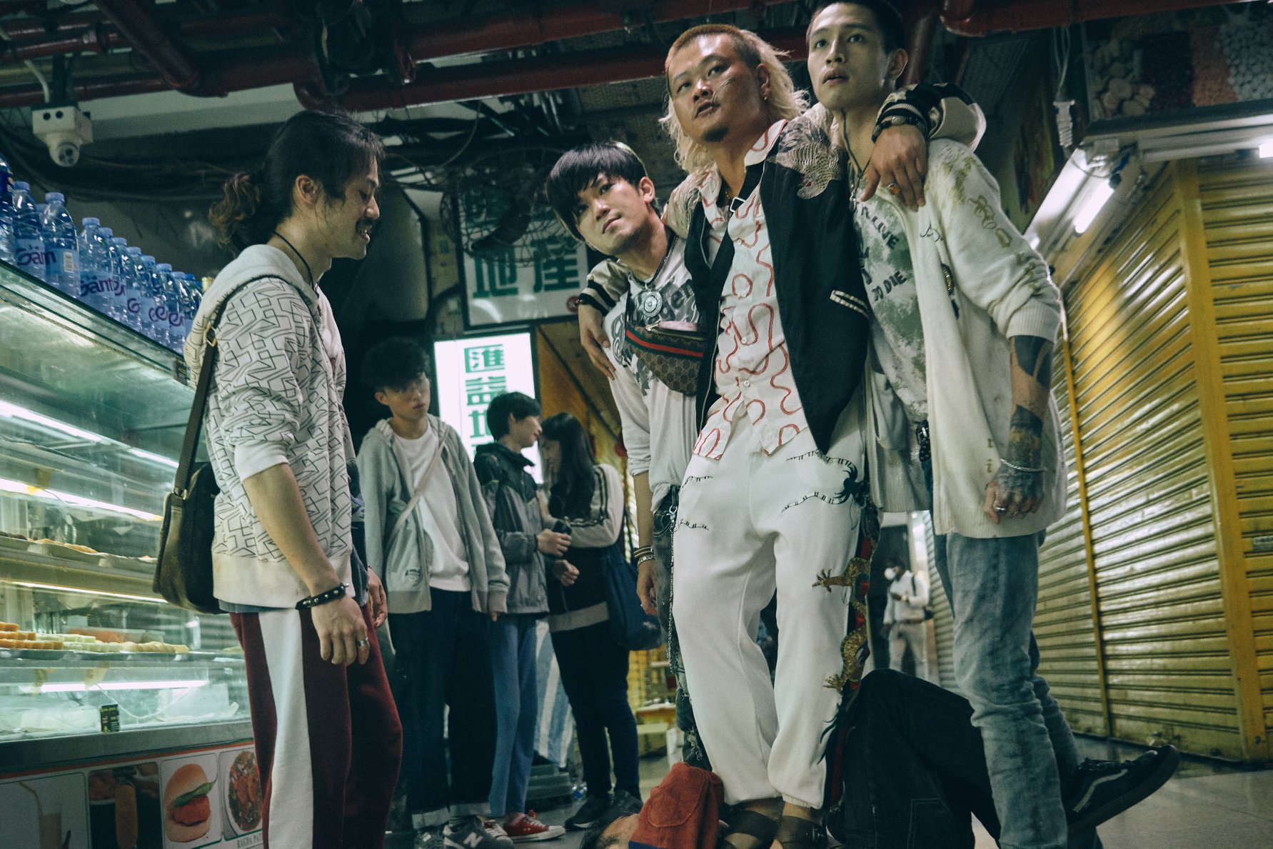 Lin Jiadong's "Hand Rolling Tobacco": The down-and-out young and the ...