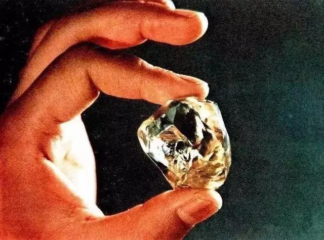 Japanese invaders stole a billion-dollar diamond from China, which is ...