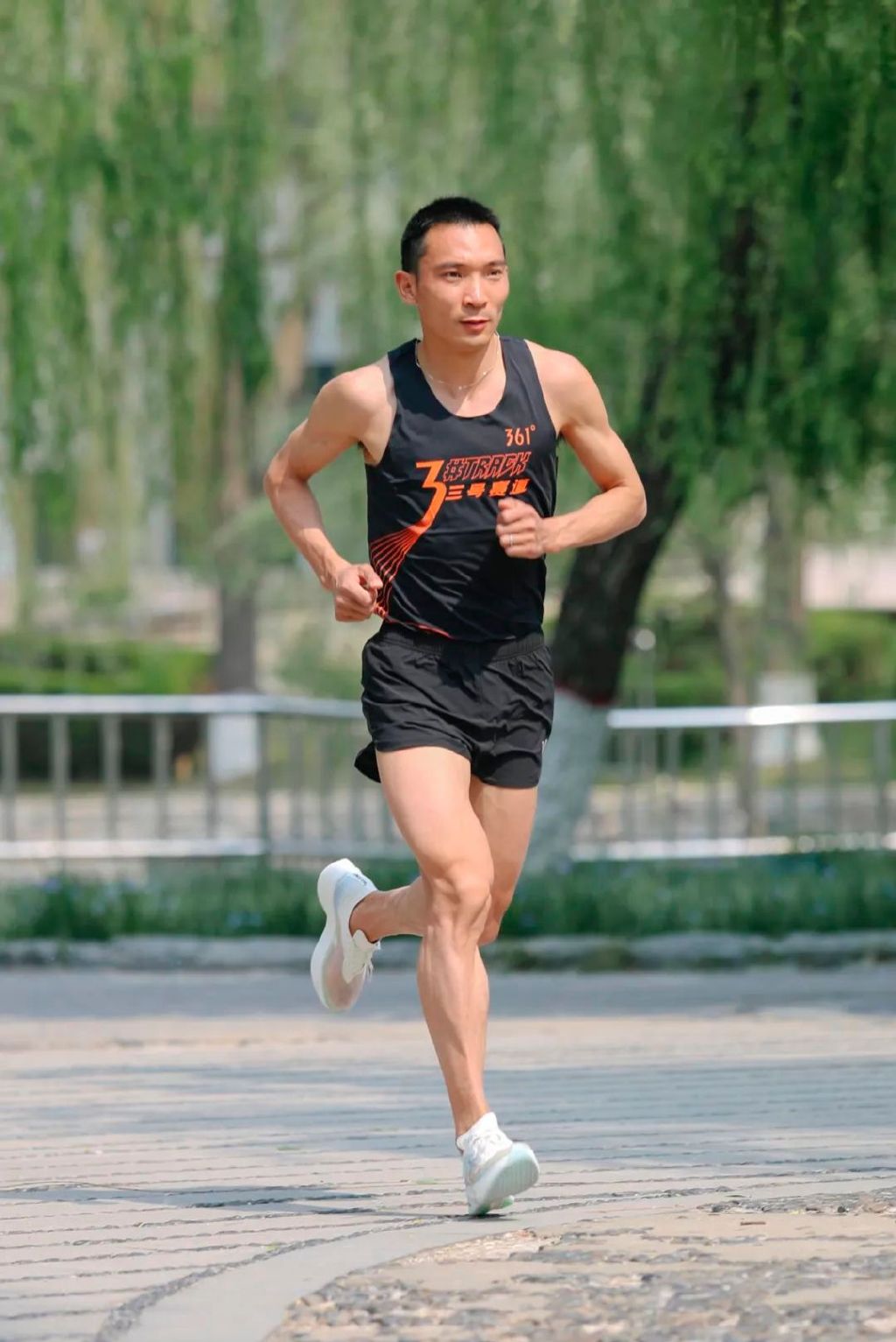 Flying ST!Double-speed advanced weapon - iNEWS