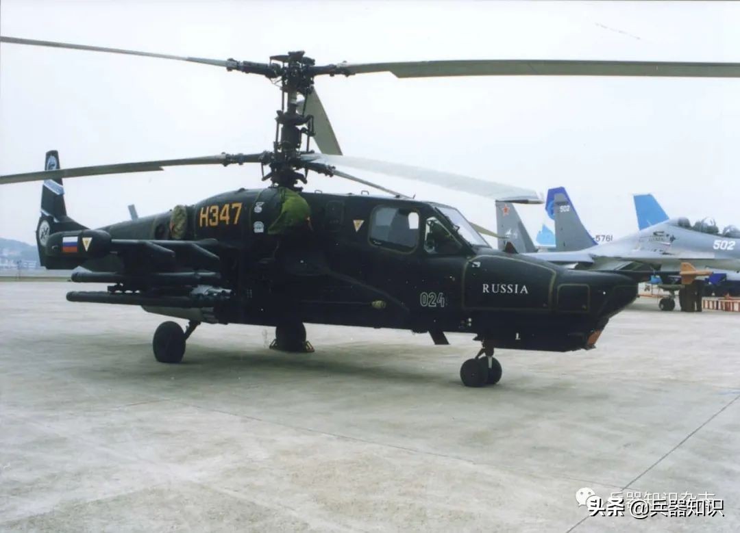 The similarities and differences between the Ka-50 and Ka-52 family ...