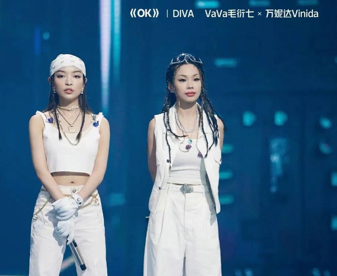 China's top rap showdown, Zhang Yanqi lost the game, Wan Nida defeated Nai Wan - iNEWS