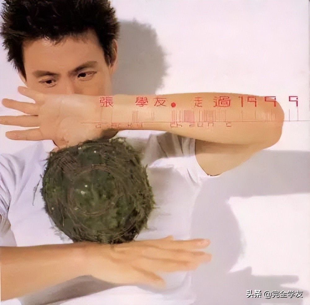 Jacky Cheung's Mandarin album "Walking Through 1999" is a classic album ...