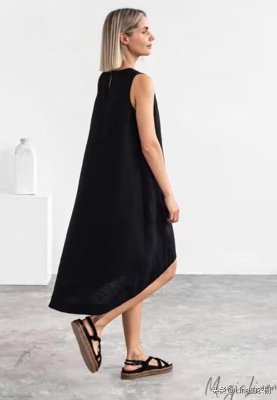Meghan's White 'Magic Linen' Dress Is Detonating This Summer - iNEWS