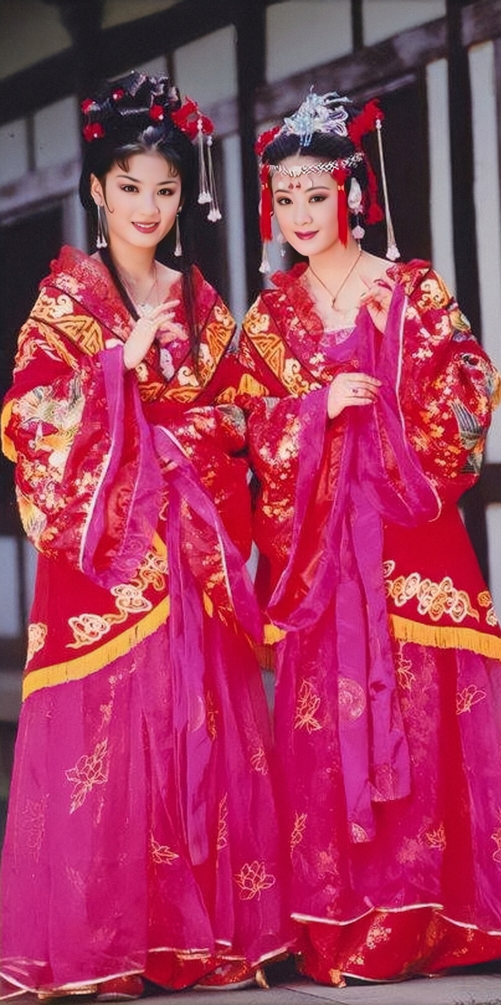 Huang Yi's 14 costume characters, Yuhu is charming and charming ...