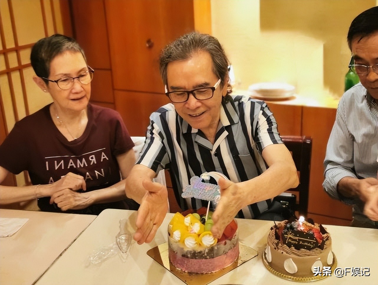 Qin Pei's daughter Jiang Liwen celebrates her uncle David Jiang's ...
